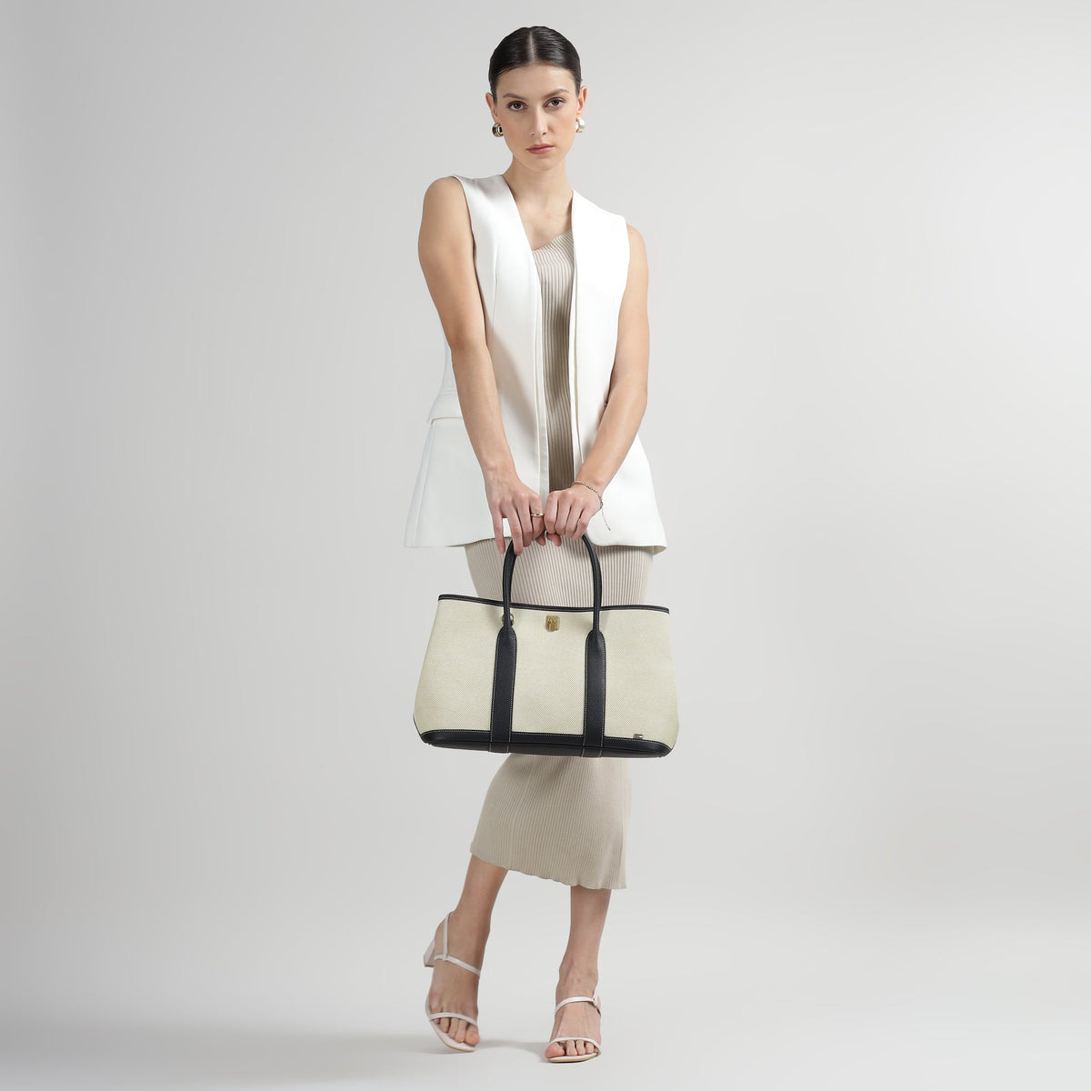 How to Style the GIL Veya Tote Bag for Work, Travel & More